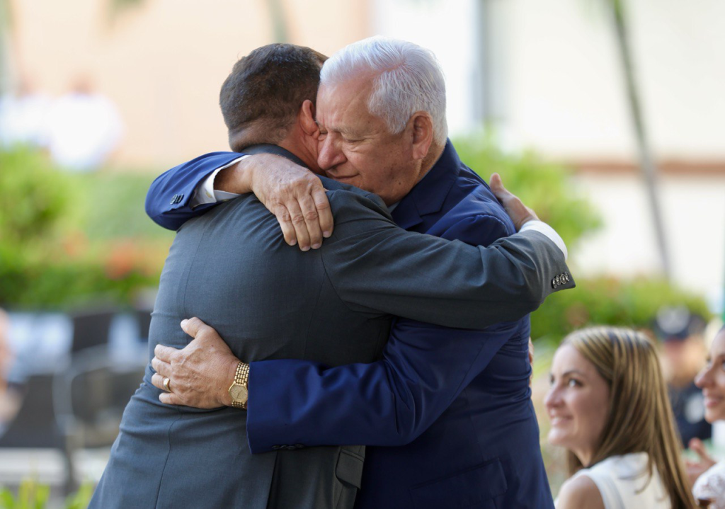 Edward A. O’Neill Rosa inicia su segundo mandato como alcalde de ...