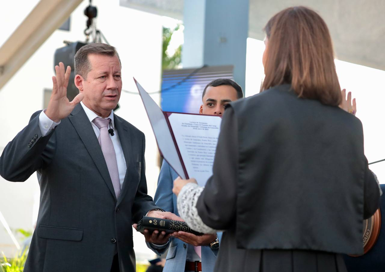 Edward A. O’Neill Rosa inicia su segundo mandato como alcalde de ...