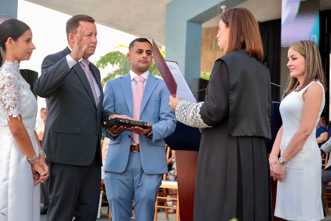 Edward A. O’Neill Rosa inicia su segundo mandato como alcalde de ...